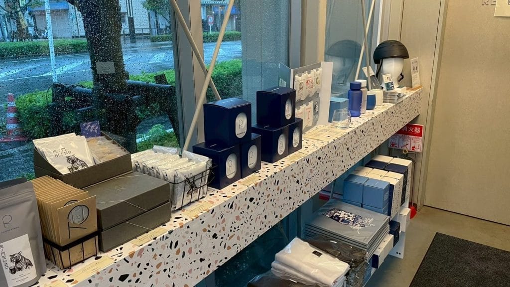 【期間限定カフェ】東海オンエアりょうの「R COFFEE STAND」が東京に！ | 東海オンエアガイド